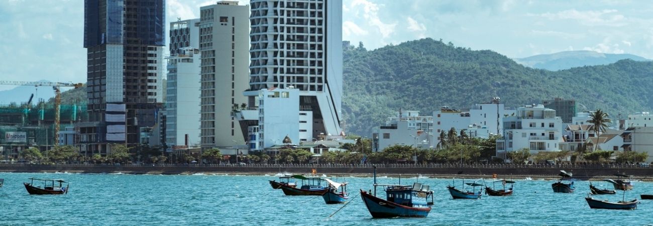 Boton Blue Hotel & Spa – Khách sạn kế bên làn nước xanh vịnh Nha Trang