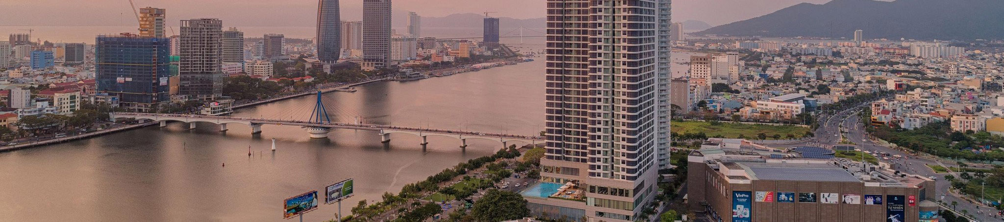 Meliá Vinpearl Danang Riverfront, khách sạn bên bờ sông Hàn thơ mộng