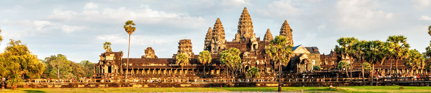 Tham quan ngôi đền Bayon đầy bí ẩn tại Campuchia